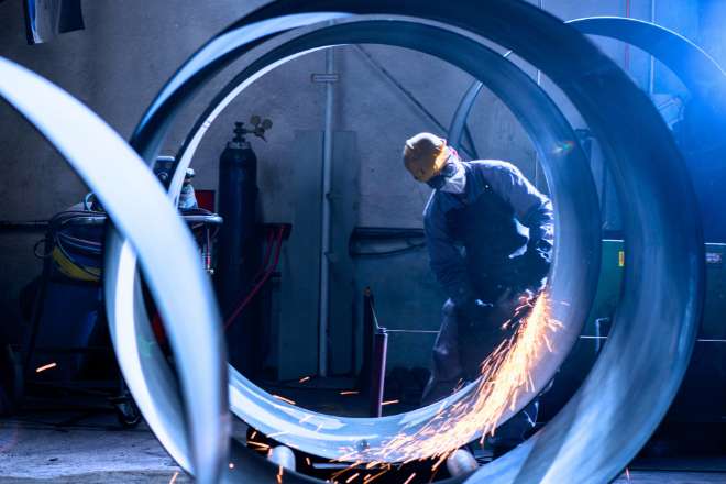 Industri Manufaktur Indonesia 2025 Bertahan di Tengah Tekanan Global ...